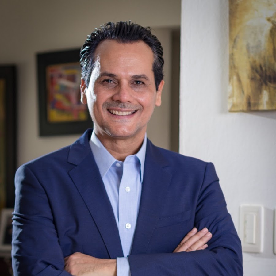 Cain, Abel, Y El carnet fronterizo - De Último Minuto