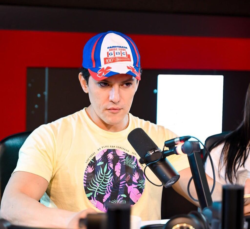 Ali David no cree en separación y embarazo de Yailin