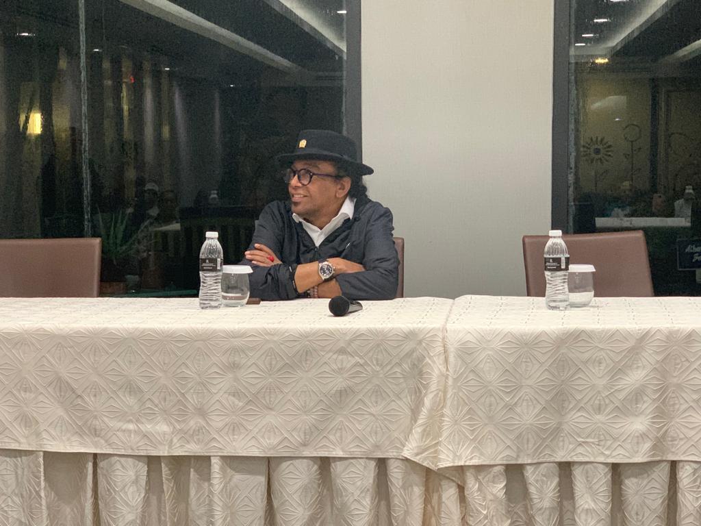 Herbert Cruz y Héctor Méndez presentan su “stand up” “Juntas, pero en ...