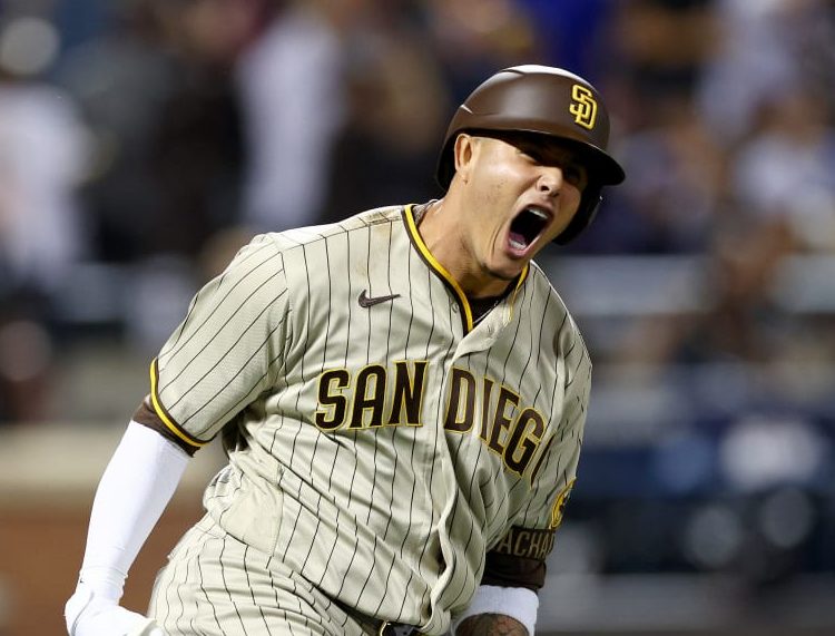 Padres propinan paliza a Mets en primer juego de la serie de comodines