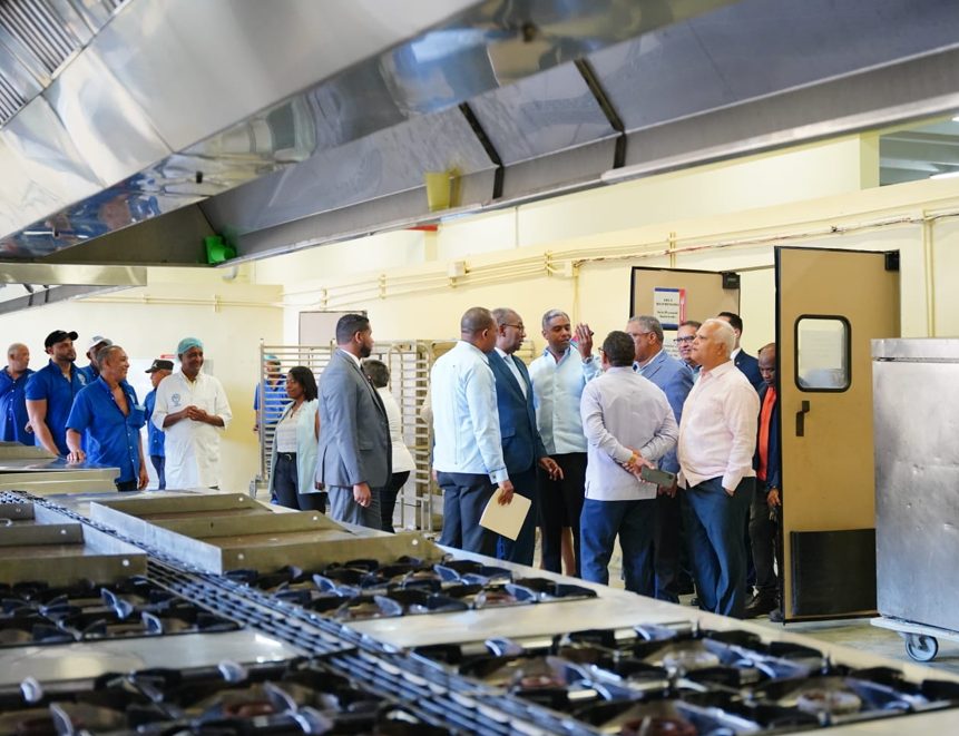 Anuncian instalación de panadería en el comedor de la UASD