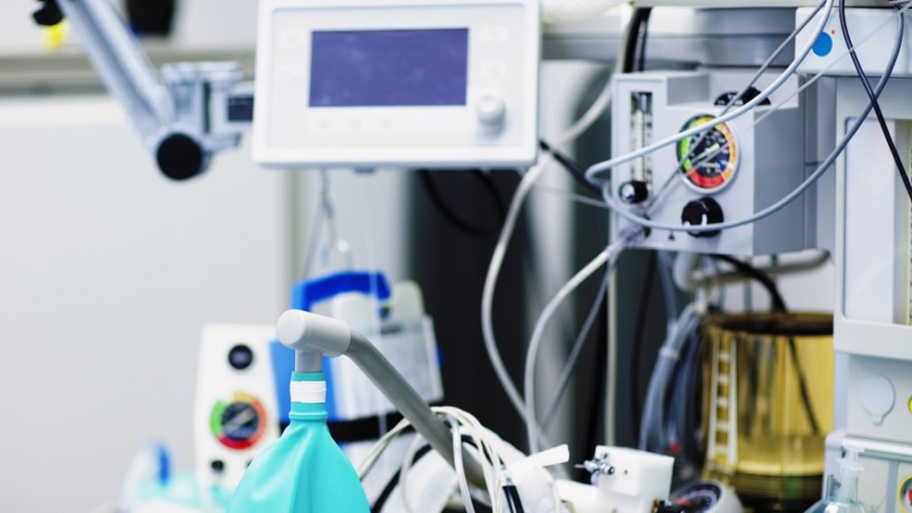 Mujer desconecta respirador de otra paciente en hospital